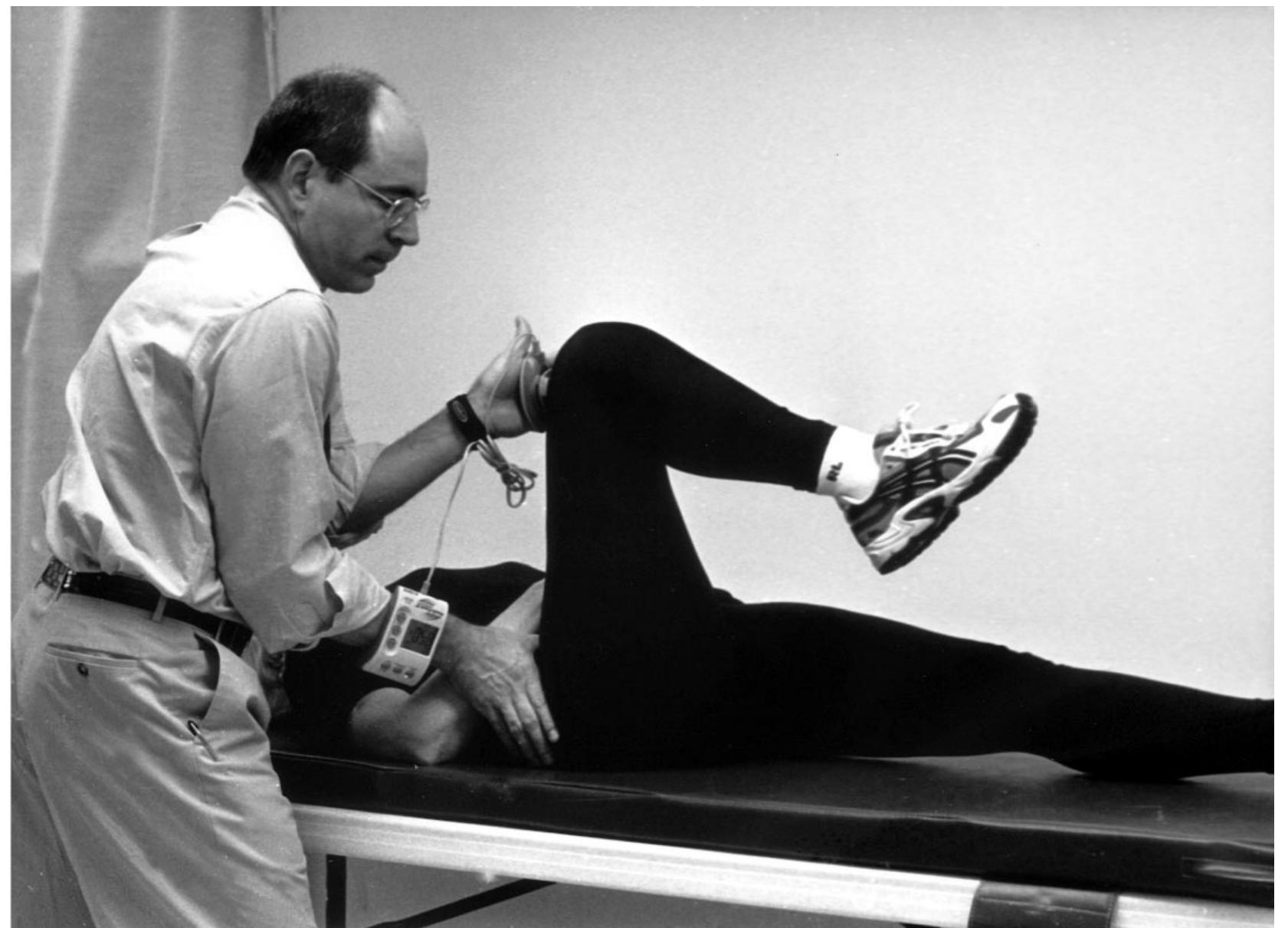 Measurement of hip flexion strength with a j-tech commander