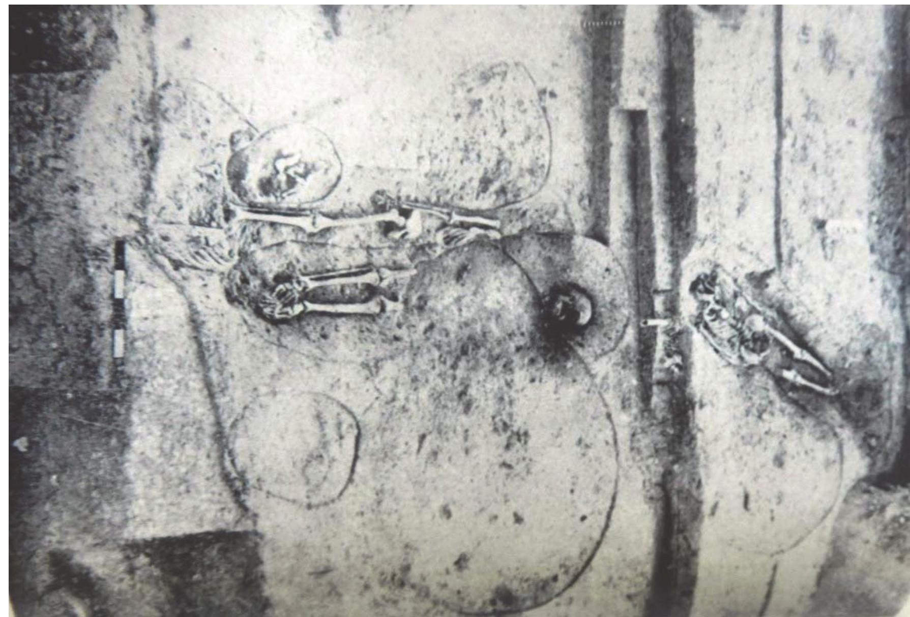 Mesolithic burial from mahadaha (after: sharma 1980) pit