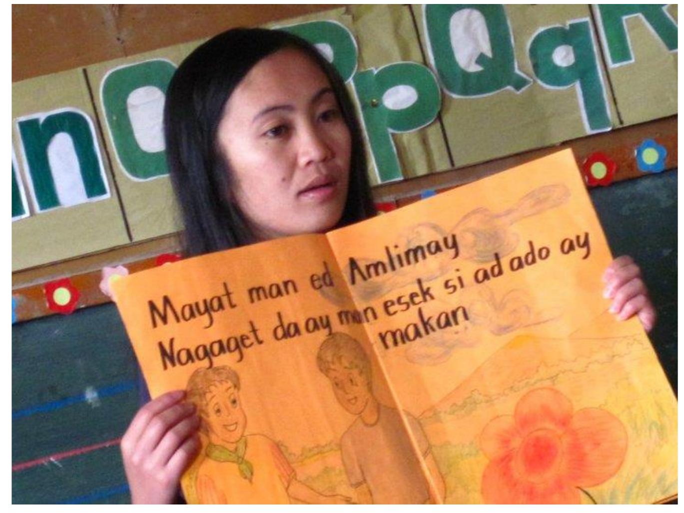 The first big book on a cartolina at lengaoan elementary