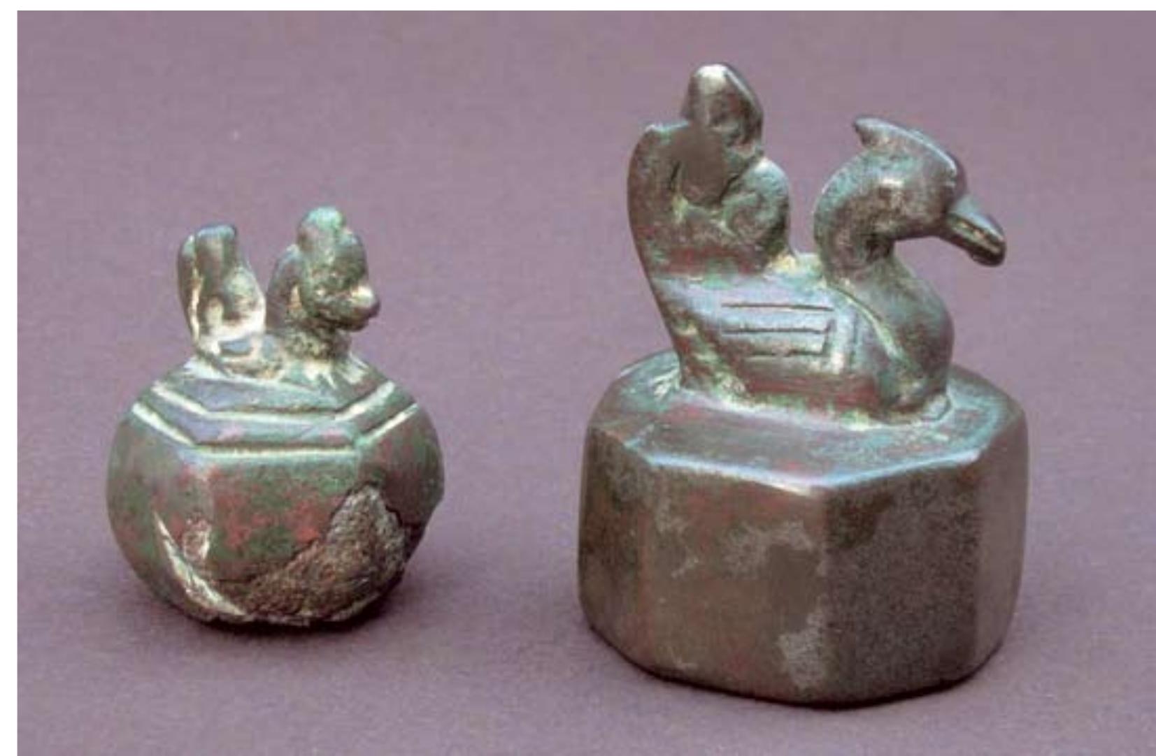 Burmese bird-shaped weights on hexagonal and octagonal base