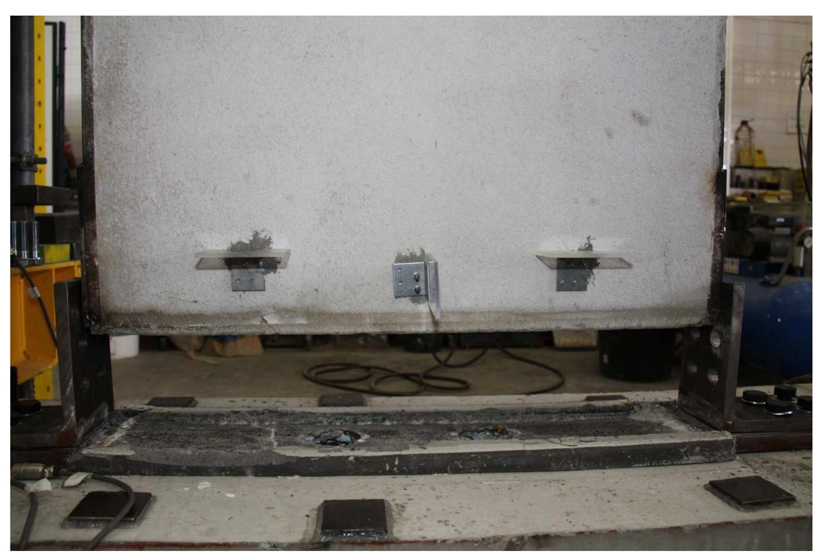 91: picture of the specimen rm5 western side after test.