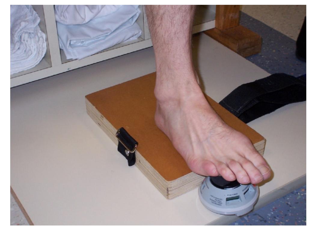 Measurement position for plantar flexion with microfet il.