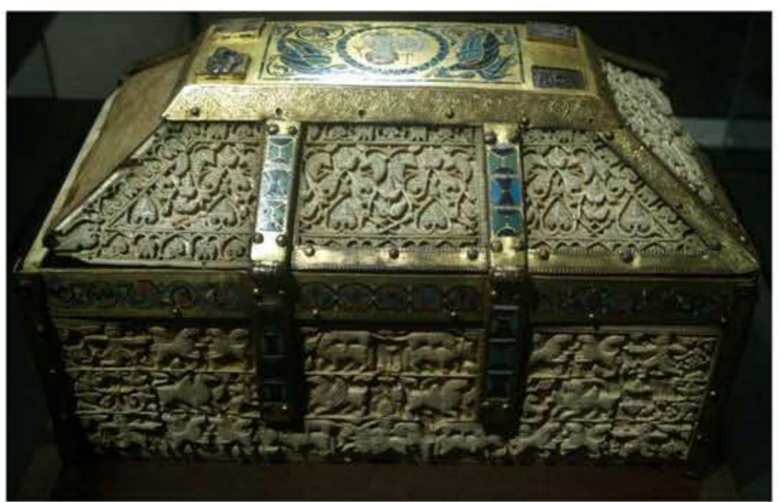 Ivory casket from santo domingo de silos, made by mohammad