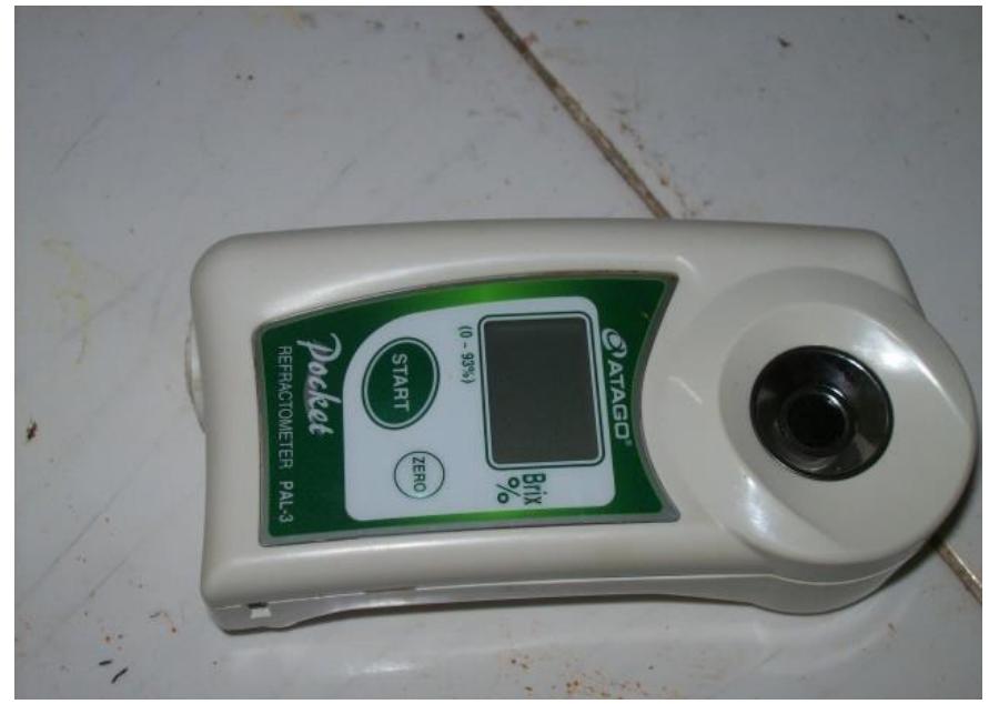 Digital refractometer for tss measurement degrees brix
