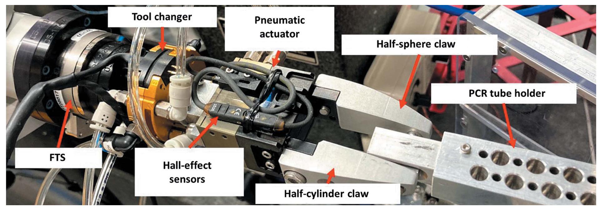 Photograph of the biosaxs gripper holding a pcr tube holder.