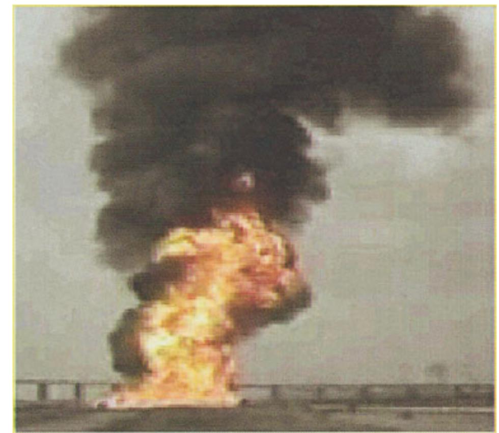 Snapshot of 35 m diameter lng fire on insulated concrete