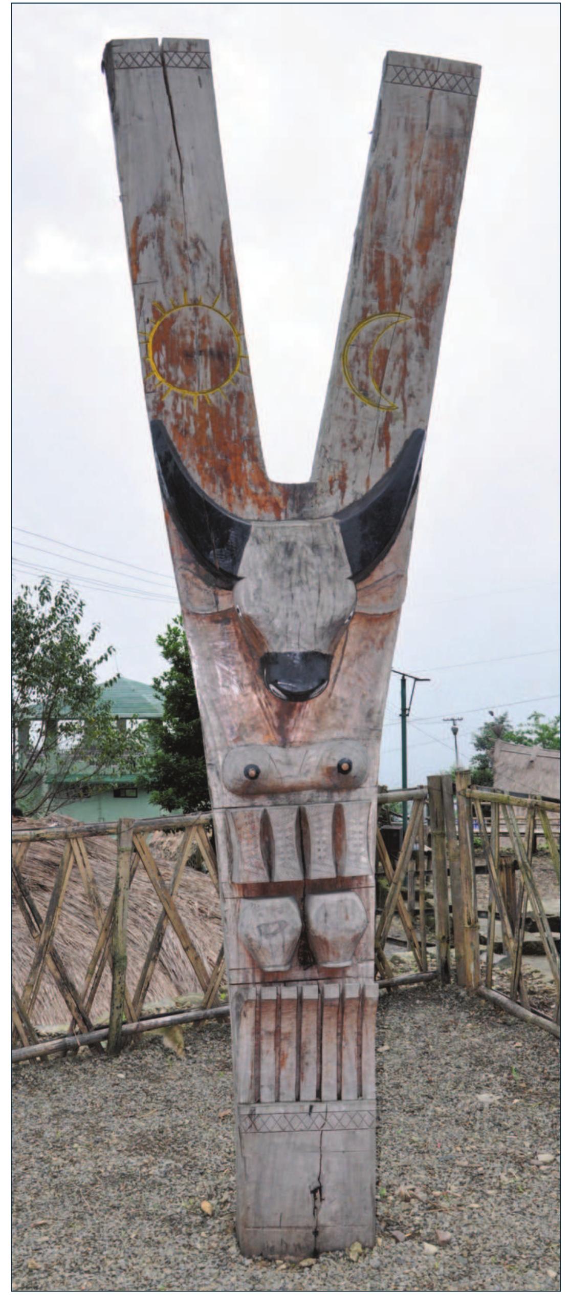 representational model of a ‘y-shaped’ timber memorial