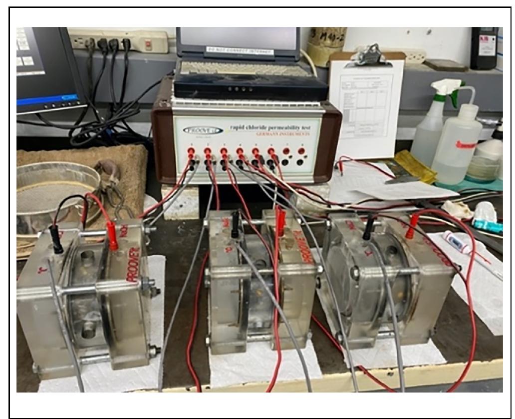 Chloride permeability testing setup for cores taken from